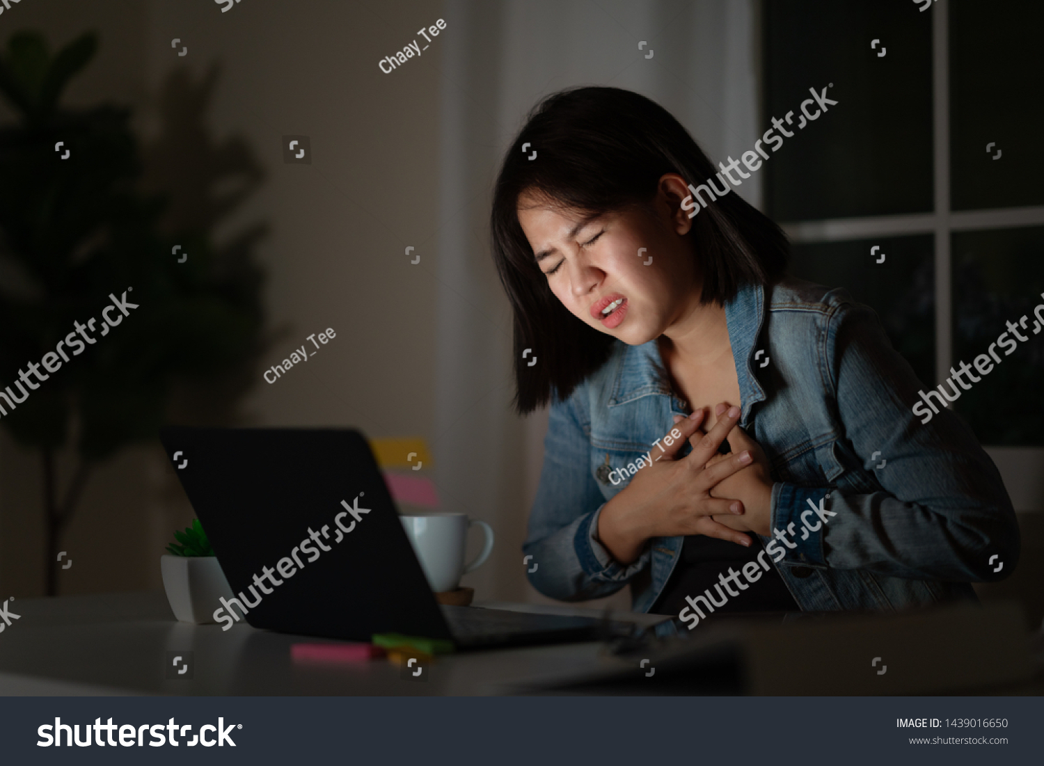 stutterstock_test | Kvinnotryck